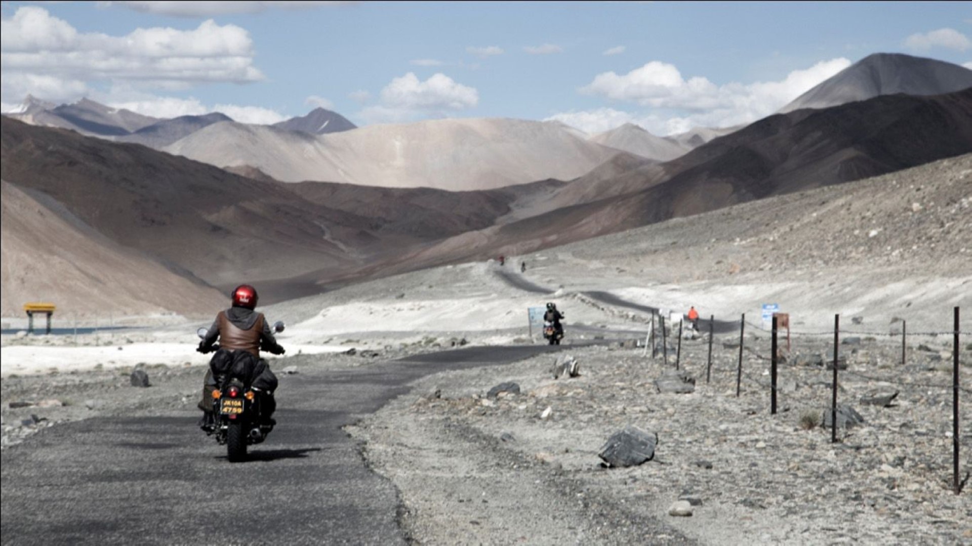 Leh Ladakh Tour Package From Delhi | Divinetravelgent